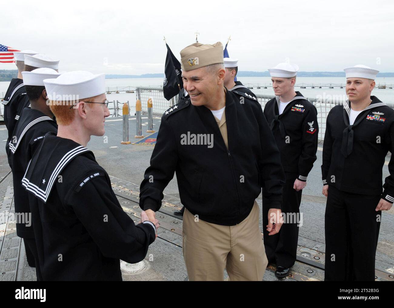 110415JB660-027 EVERETT, Wash. (April 15, 2011) Vice Adm. Richard W ...
