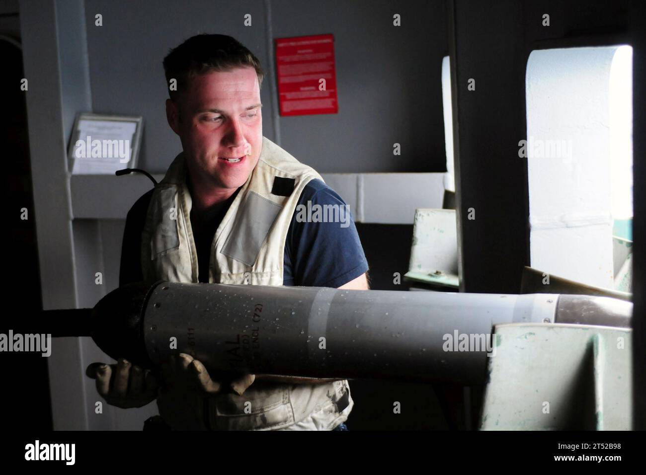 Passive decoy hi-res stock photography and images - Alamy