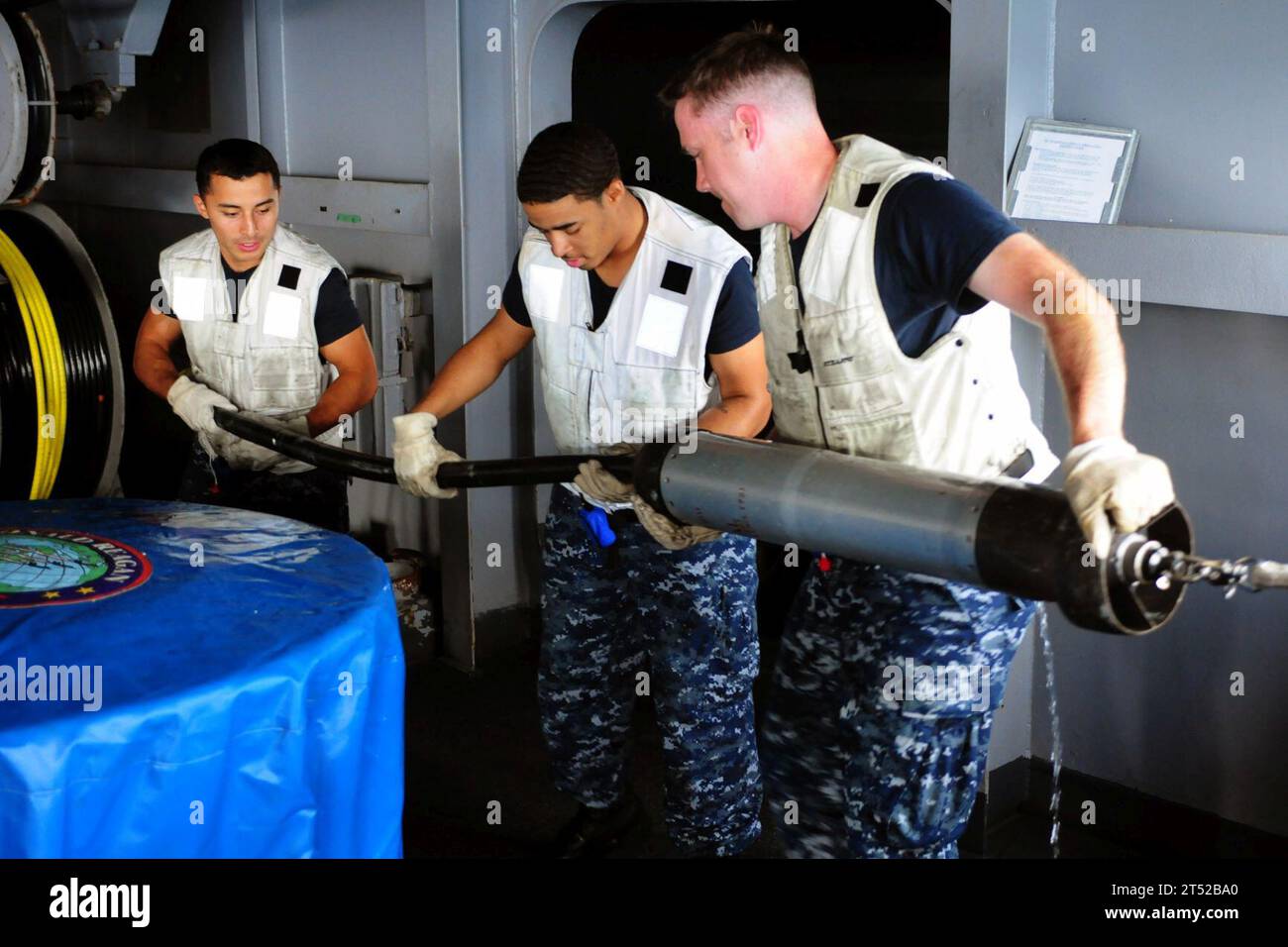 Passive decoy hi-res stock photography and images - Alamy