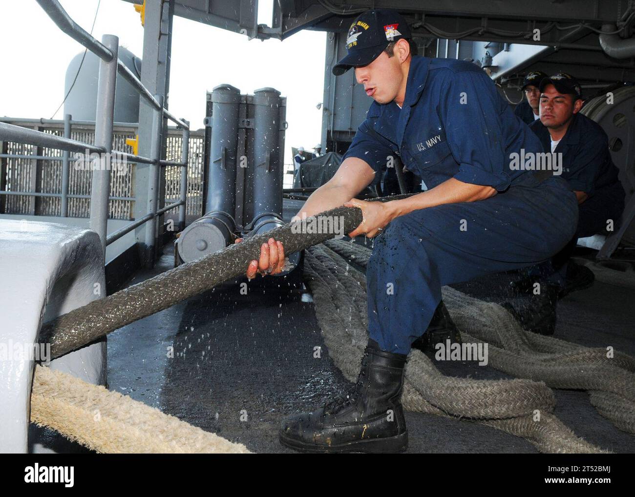 aircraft carrier, CVN 76, mooring lines, Sailors, U.S. Navy, USS Ronald ...