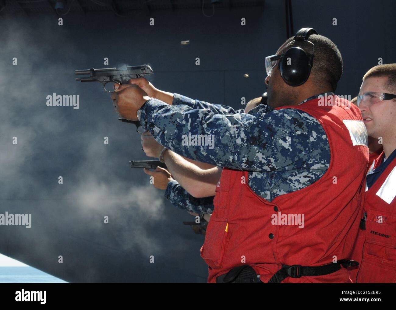 aircraft carrier, CVN 77, Sailors, U.S. Navy, USS George H.W. Bush ...