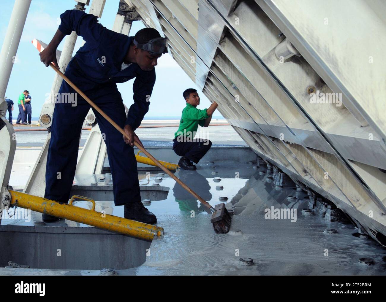aircraft carrier, CVN 77, Sailors, U.S. Navy, USS George H.W. Bush ...
