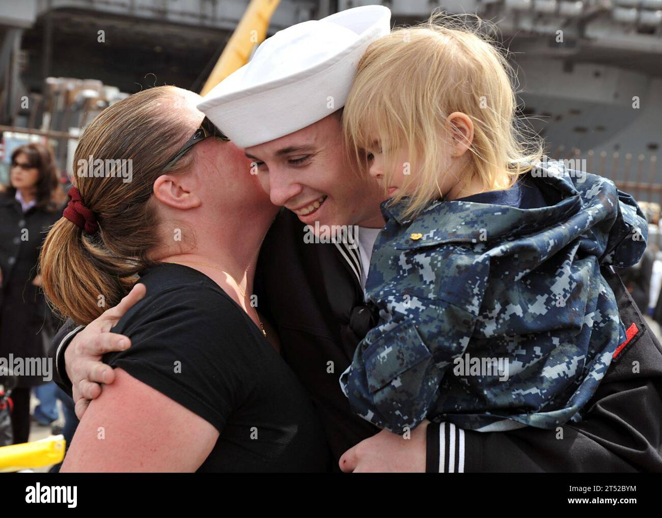aircraft carrier, Deployment, family, Homecoming, navy, people, U.S ...