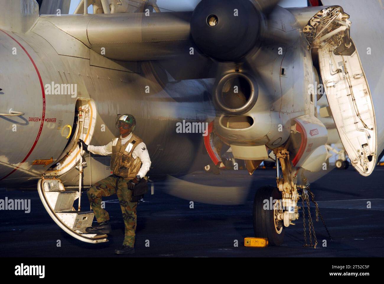 aircraft carrier, E-2C Hawkeye, flight deck, North Arabian Sea, U.S ...