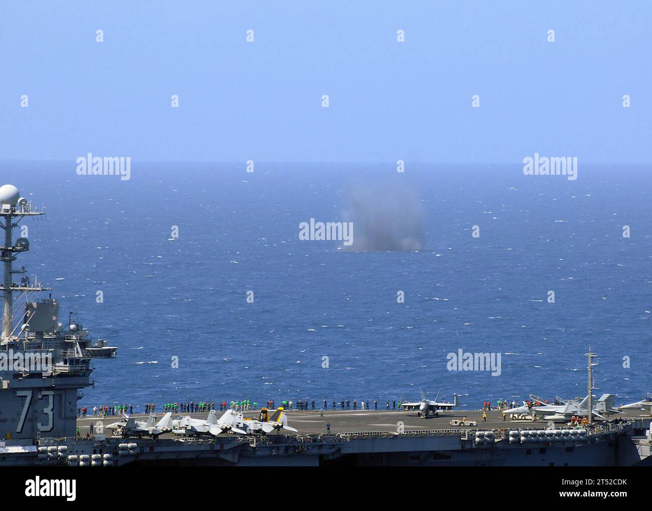 0907291062H-208 PACIFIC OCEAN (July 29, 2009) Sailors aboard the ...