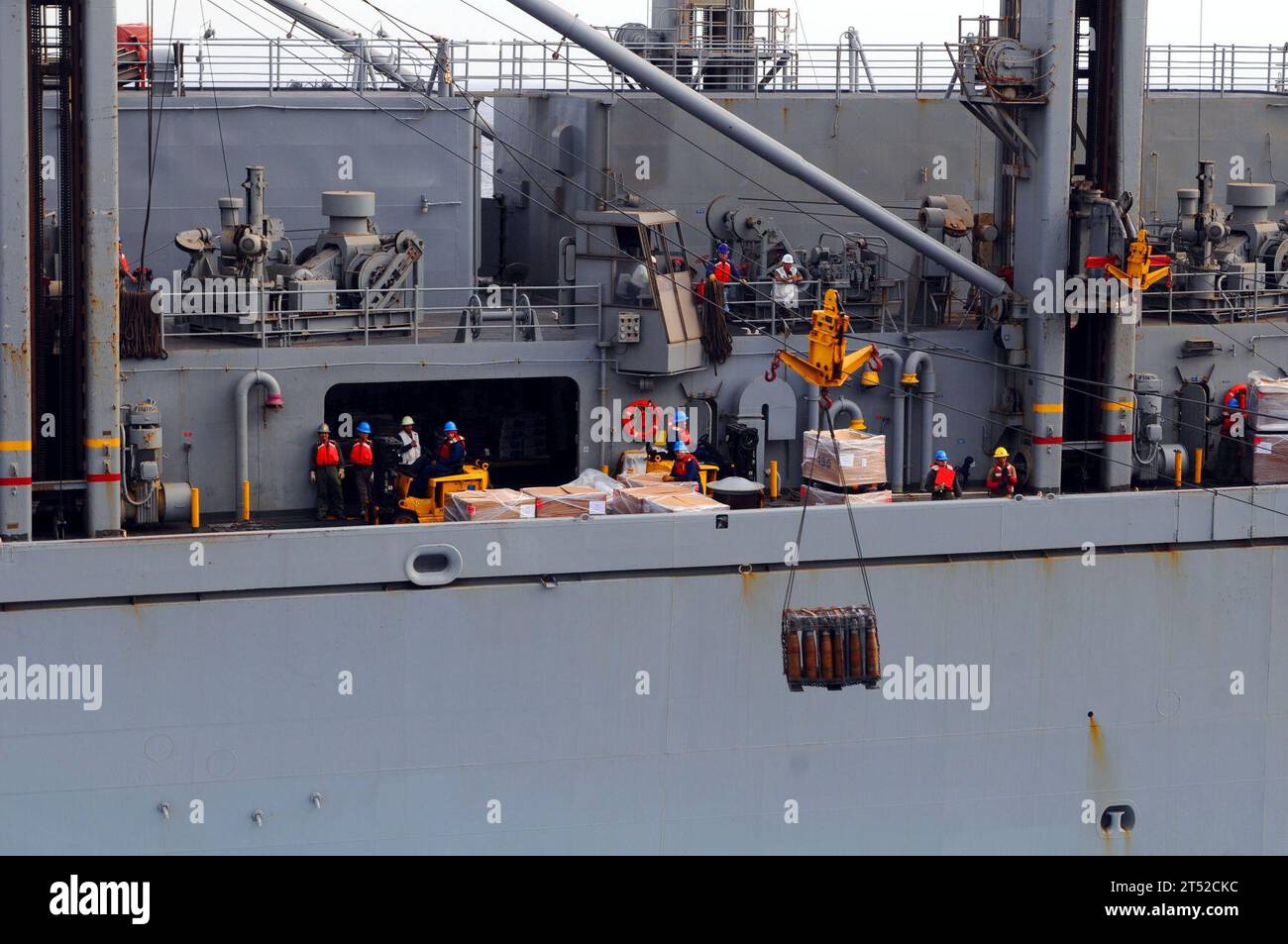 110722EC099-200 GULF OF ADEN (July 22, 2011) The Military Sealift Command fast combat support ...