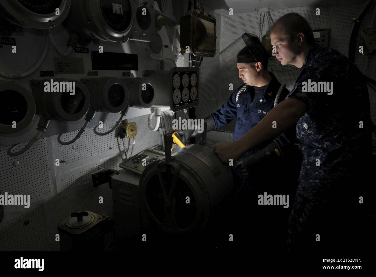 aircraft carrier, maintenance, people, U.S. Navy, USS Carl Vinson (CVN ...