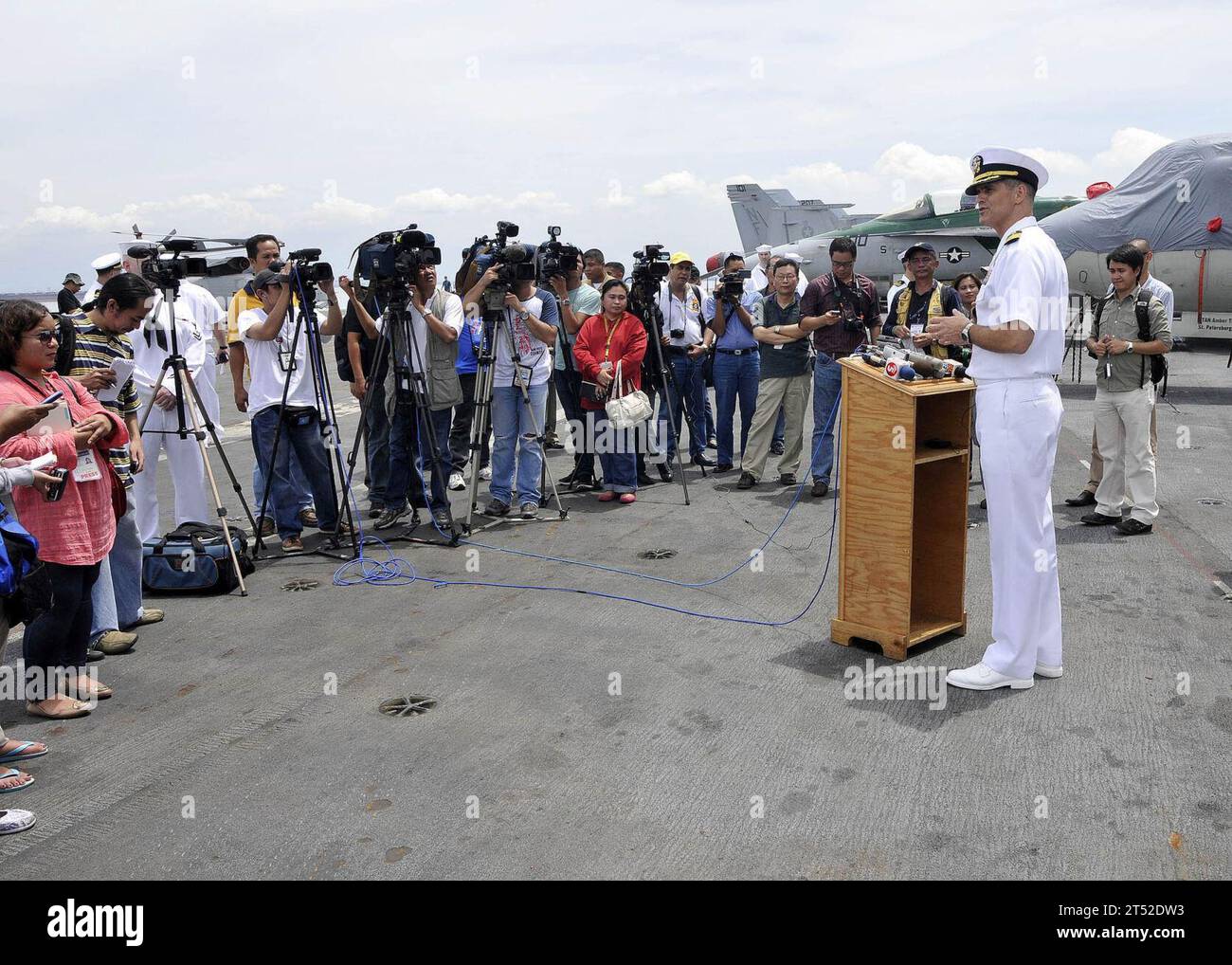 1009047103C-037 MANILA (Sept. 4, 2010) Capt. David A. Lausman ...