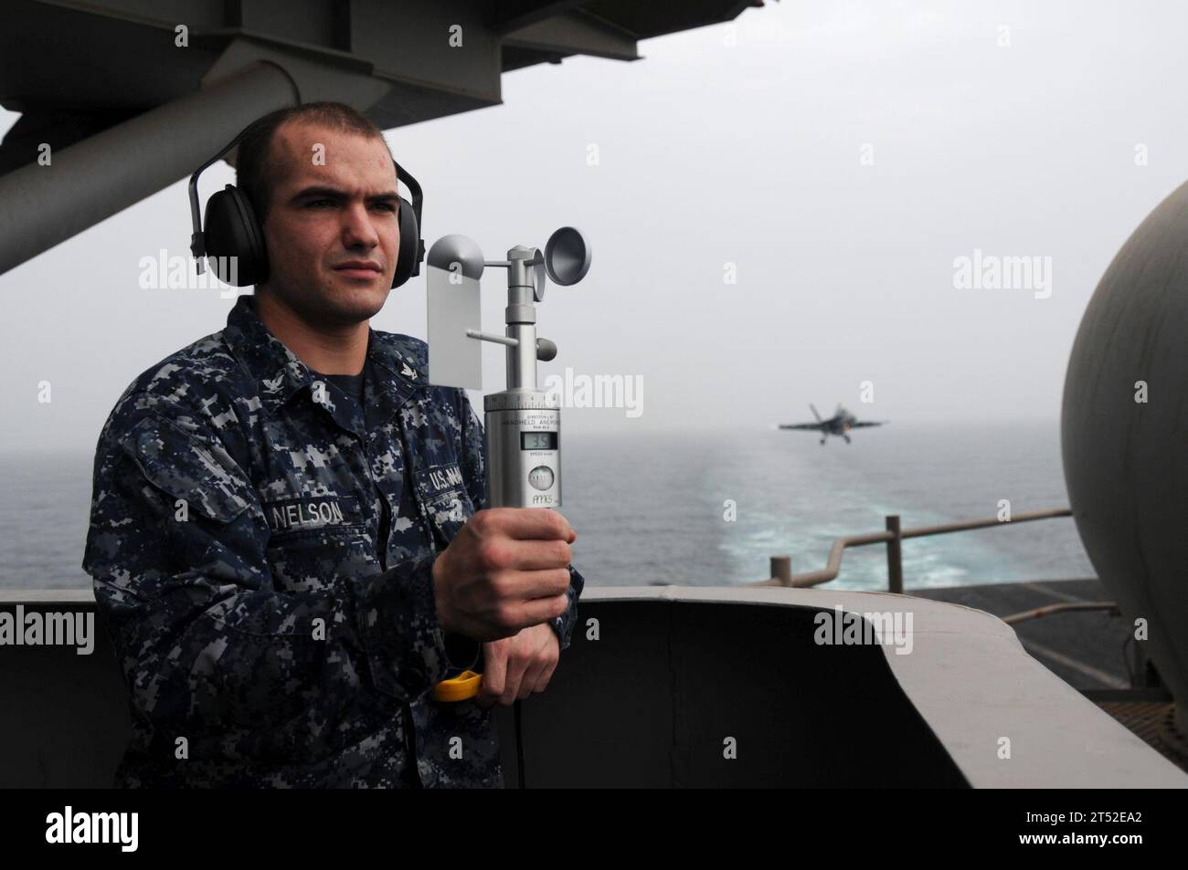 aircraft carrier, observation, Sailors, U.S. Navy, USS George H.W. Bush ...