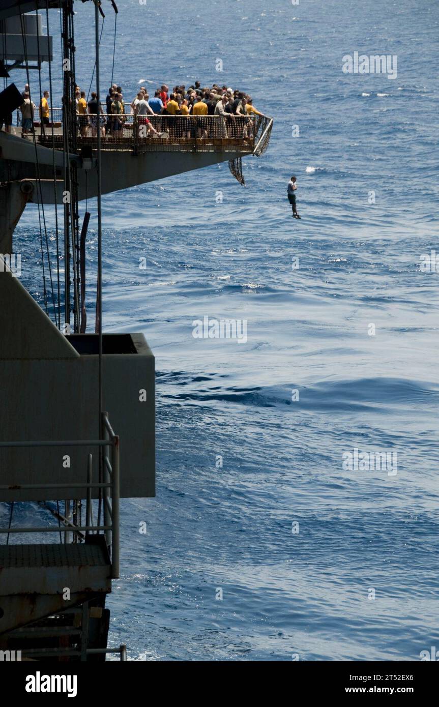 1005019327W-020 U.S. 5TH FLEET AREA OF RESPONSIBILITY (May 1, 2010) A ...
