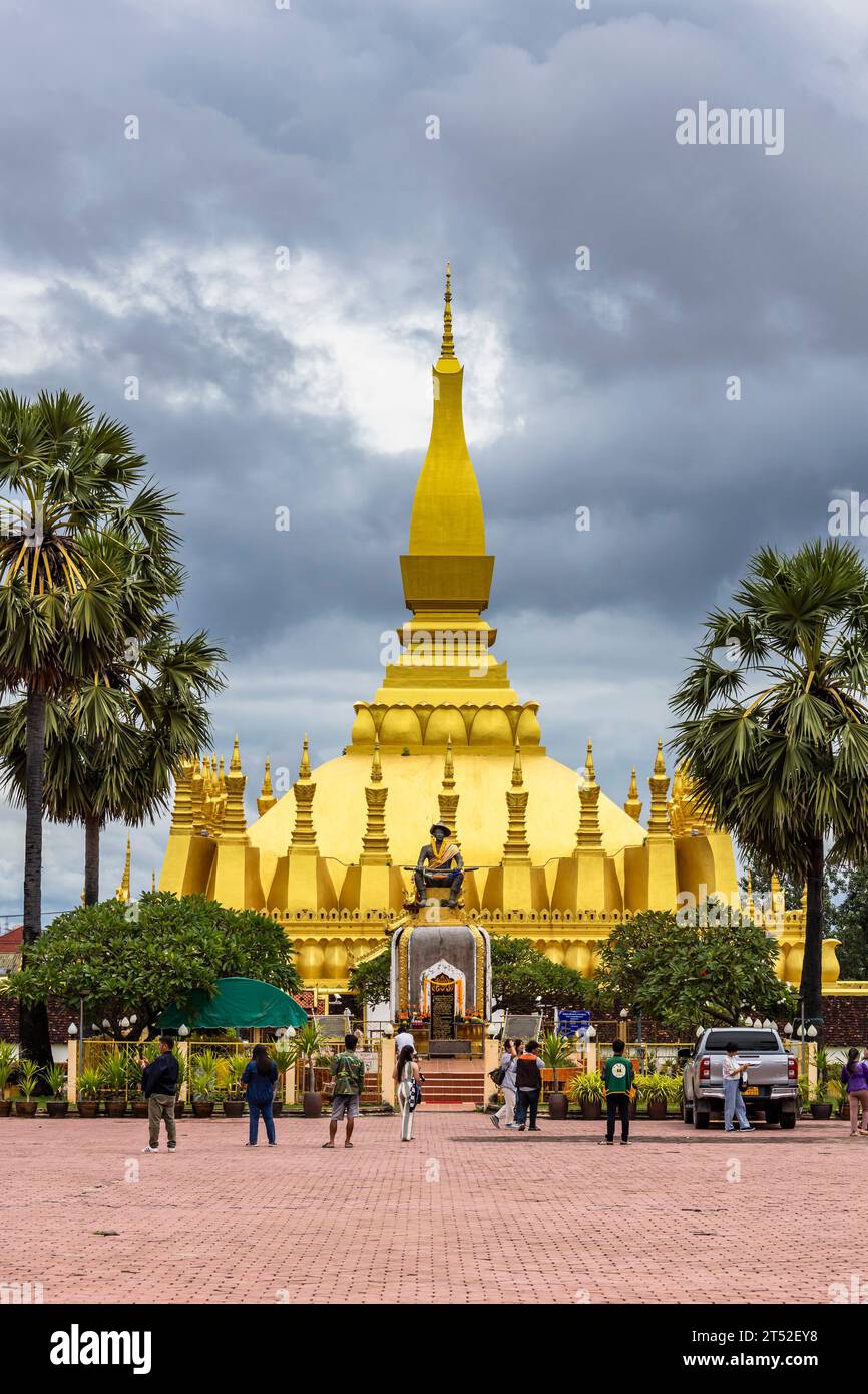 Pha That Luang, That Luang, national symbolic Buddhist stupa and temple ...