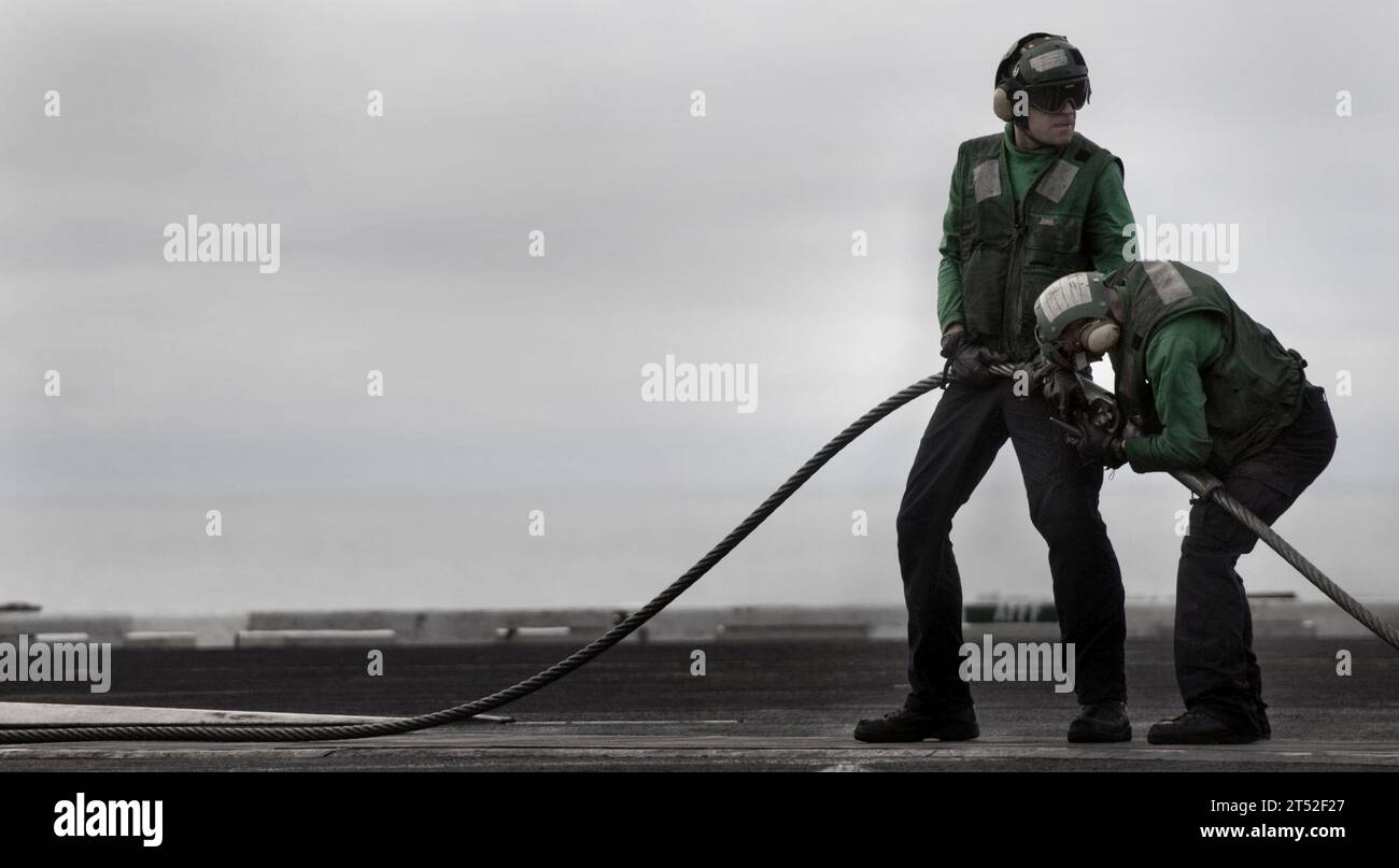 aircraft, aircraft carrier USS Carl Vinson (CVN 70), Carrier Air Wing ...