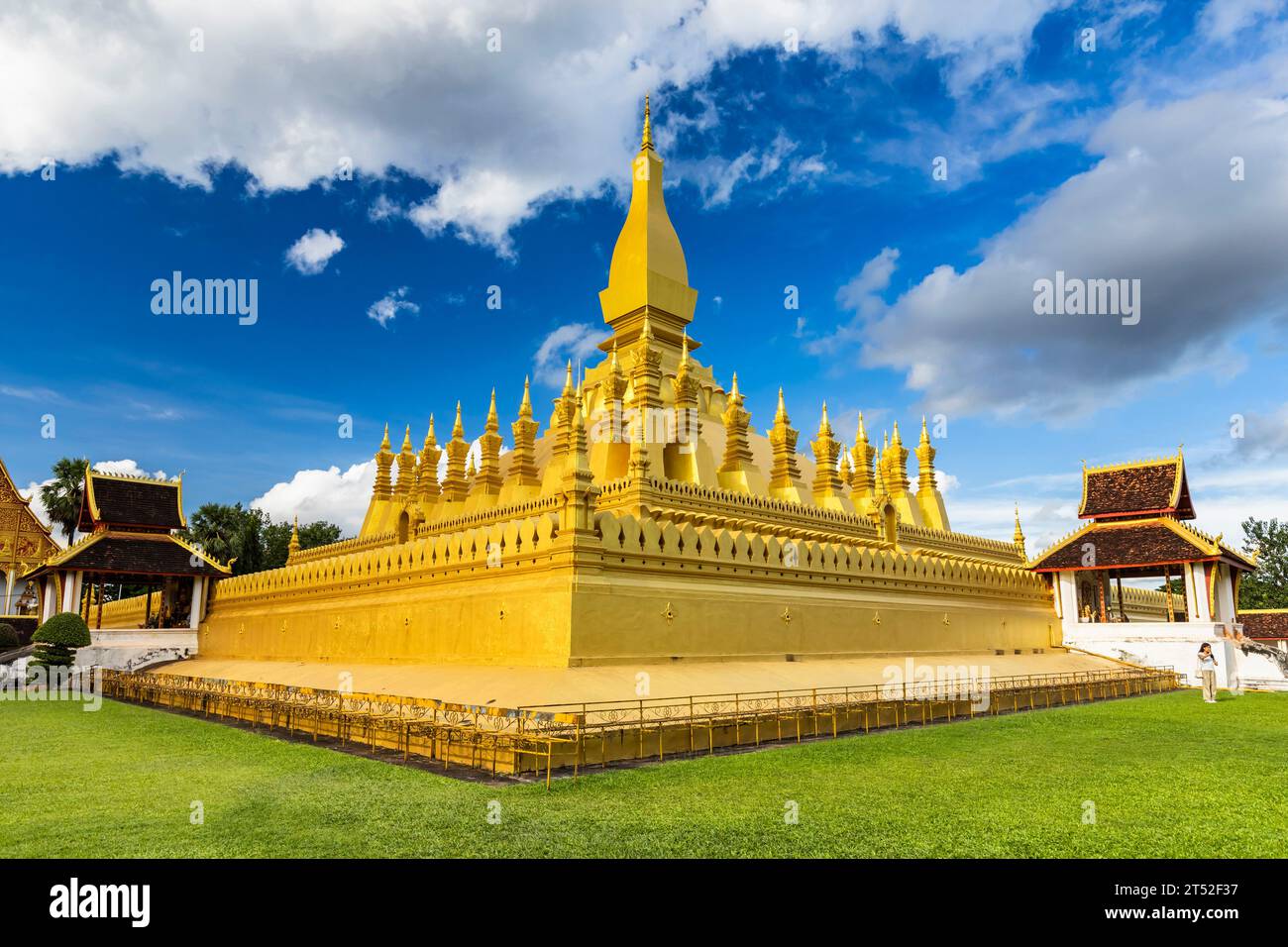 Pha That Luang, That Luang, national symbolic Buddhist stupa and temple ...