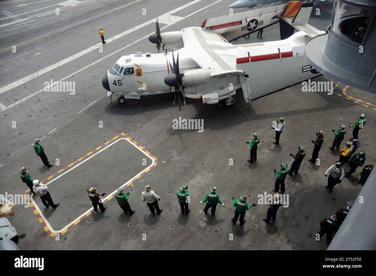 Fleet logistics combat support squadron vrc 40 hi-res stock photography ...