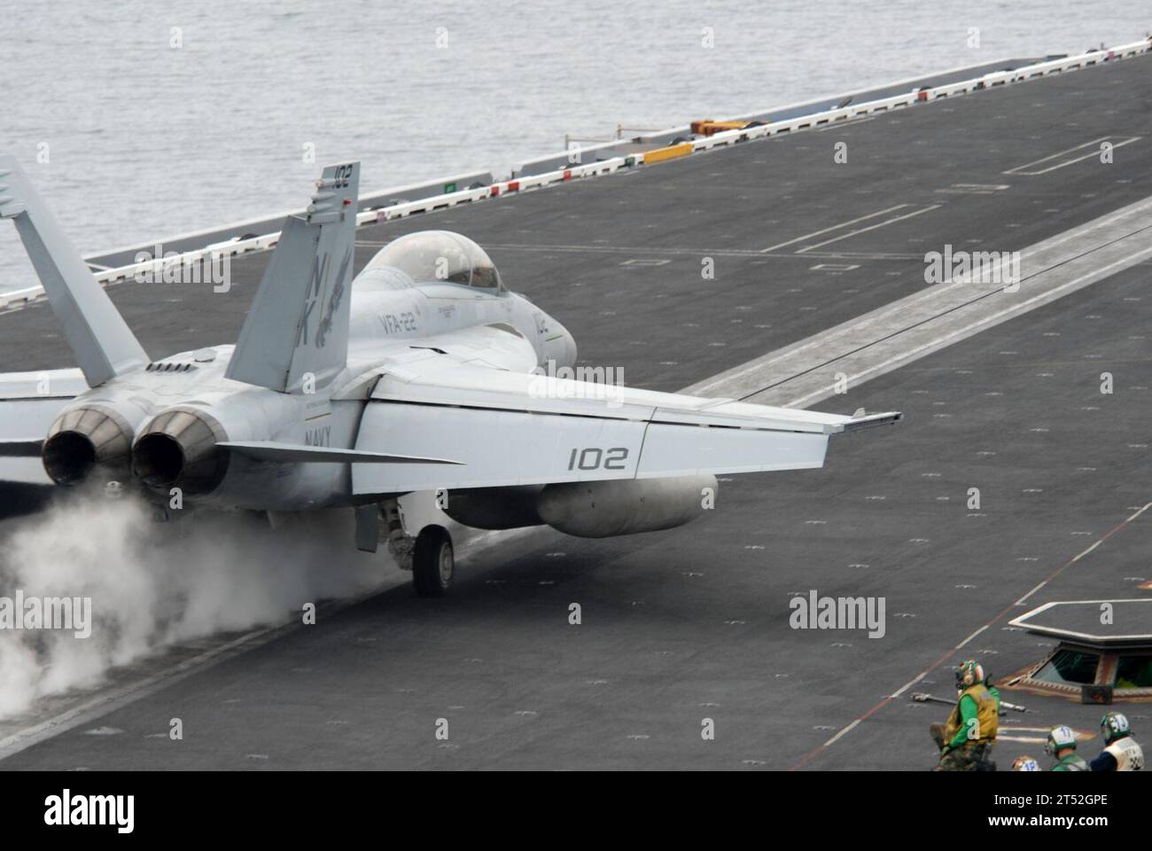 0905289132C-122 SAN DIEGO (May 28, 2009) An F/A-18F Super Hornet ...
