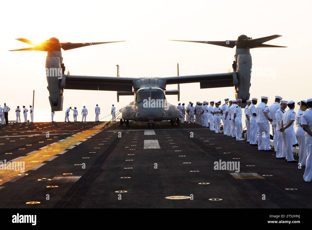 0704301831S-167 PORT EVERGLADES, Fla. (April 30 2007) Р Sailors aboard ...