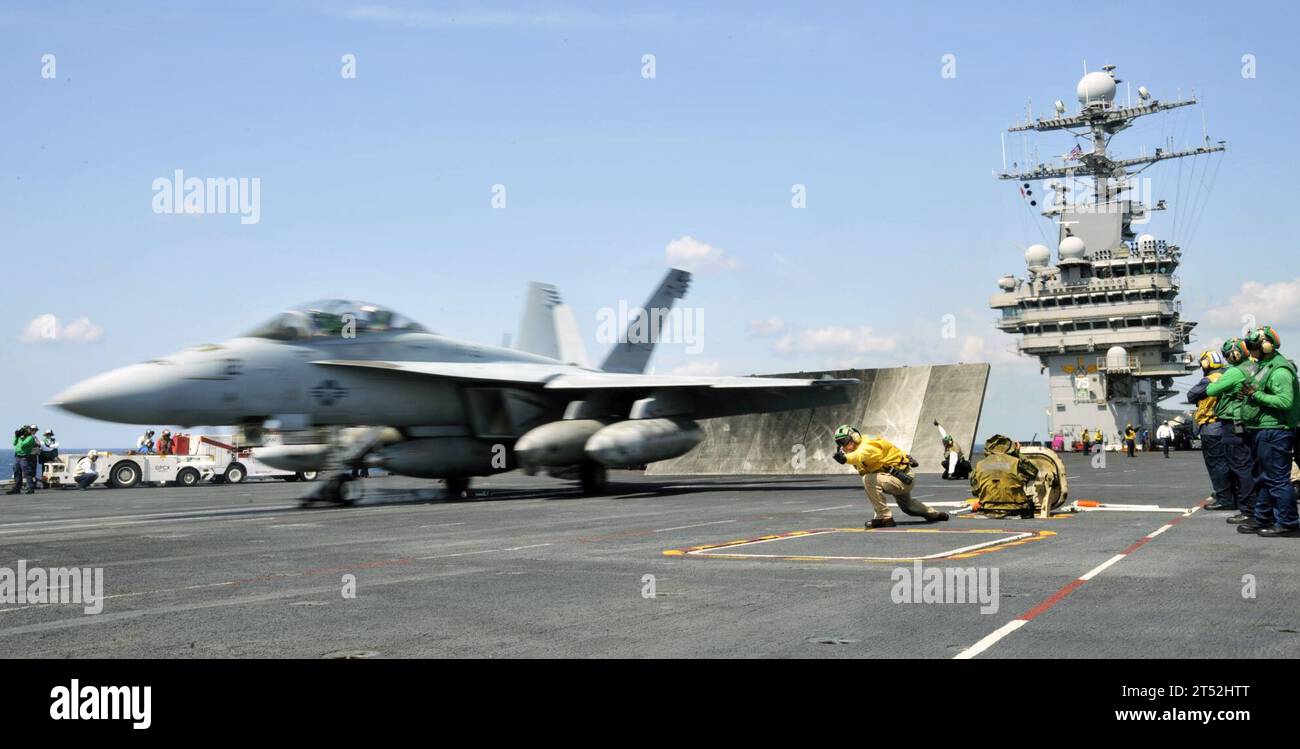 1003256003P-855 ATLANTIC OCEAN (March 25, 2010) An F/A-18E Super Hornet ...