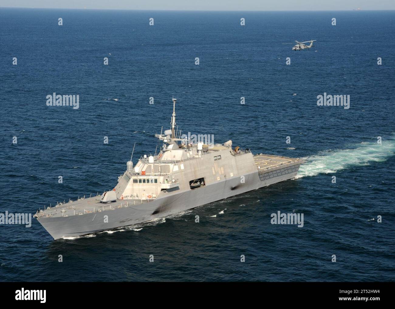 0909287241L-232 ATLANTIC OCEAN (Sept. 28, 2009) The littoral combat ...