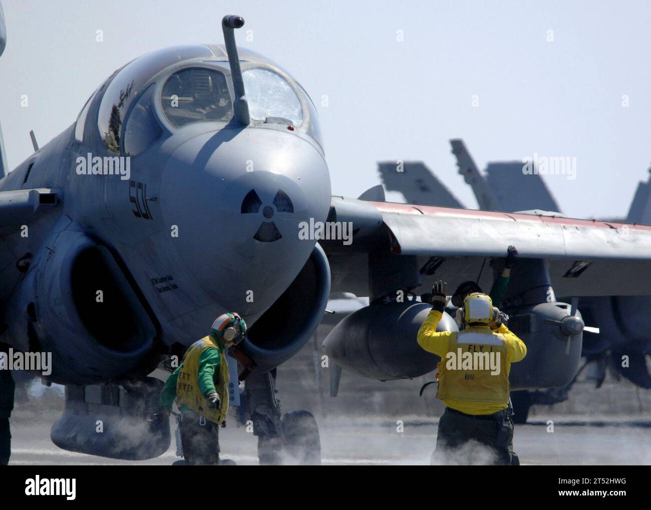 Ships with catapult hi-res stock photography and images - Alamy