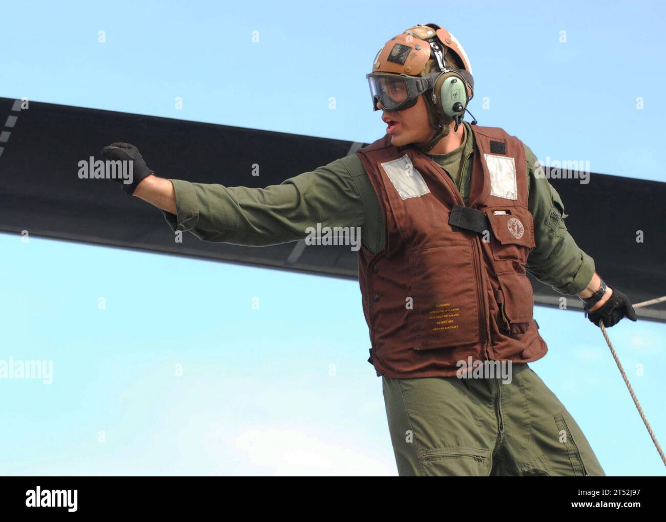 aircraft, helicopter, maintenance, people, Sailor, USS Denver (LPD 9 ...