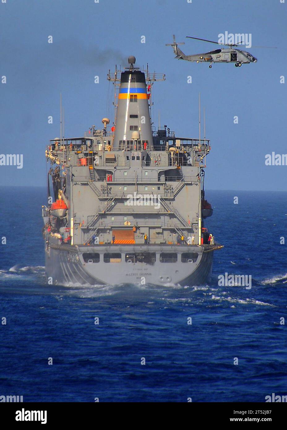 0906164774B-140 ARABIAN SEA (June 16, 2009) An SH-60B helicopter ...