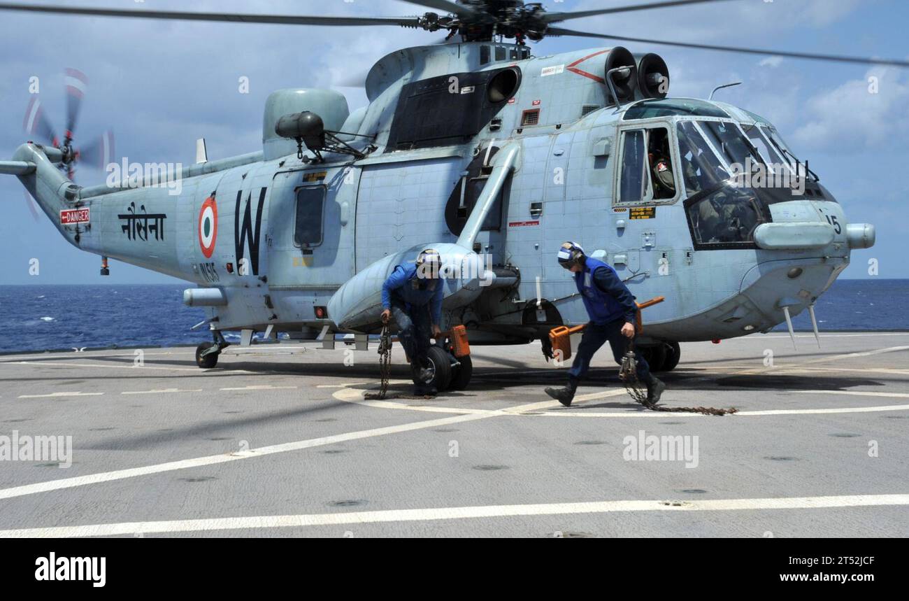 1104070864H-502 PHILIPPINE SEA (April 7, 2011) Sailors aboard the U.S ...