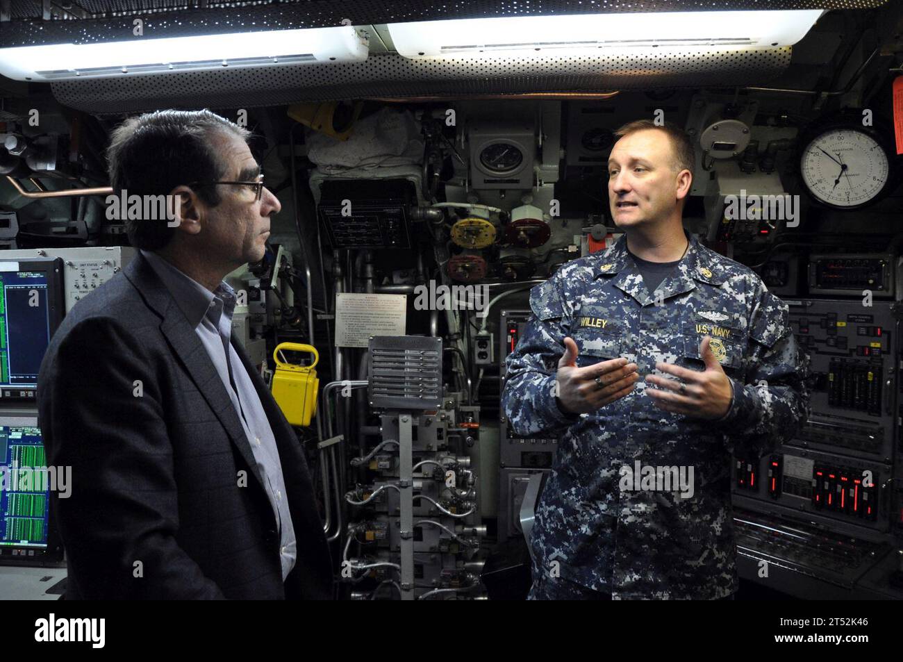 Uss albany ssn 753 hi-res stock photography and images - Alamy