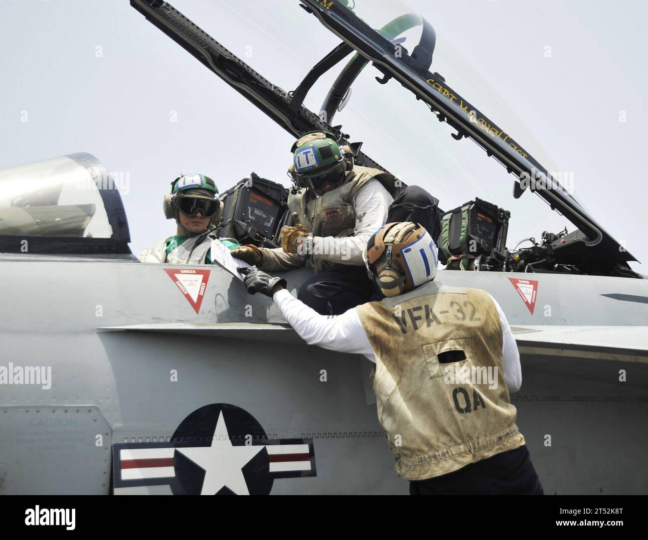 ALE-47 Airborne Countermeasure Dispensing System inspection, F/A-18F ...