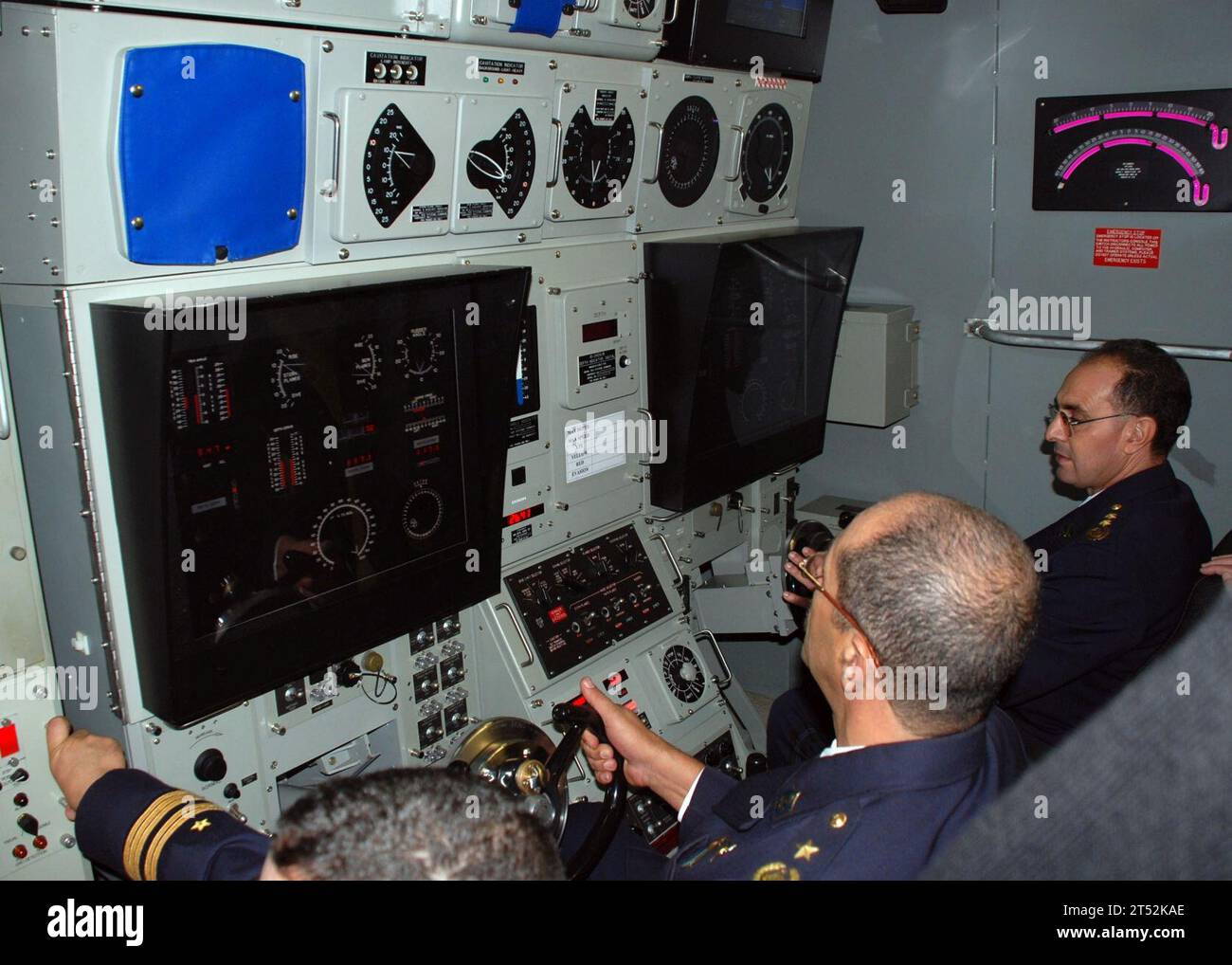 Algerian navy, Conn., Connecticut, groton, Los Angeles-class submarine ...