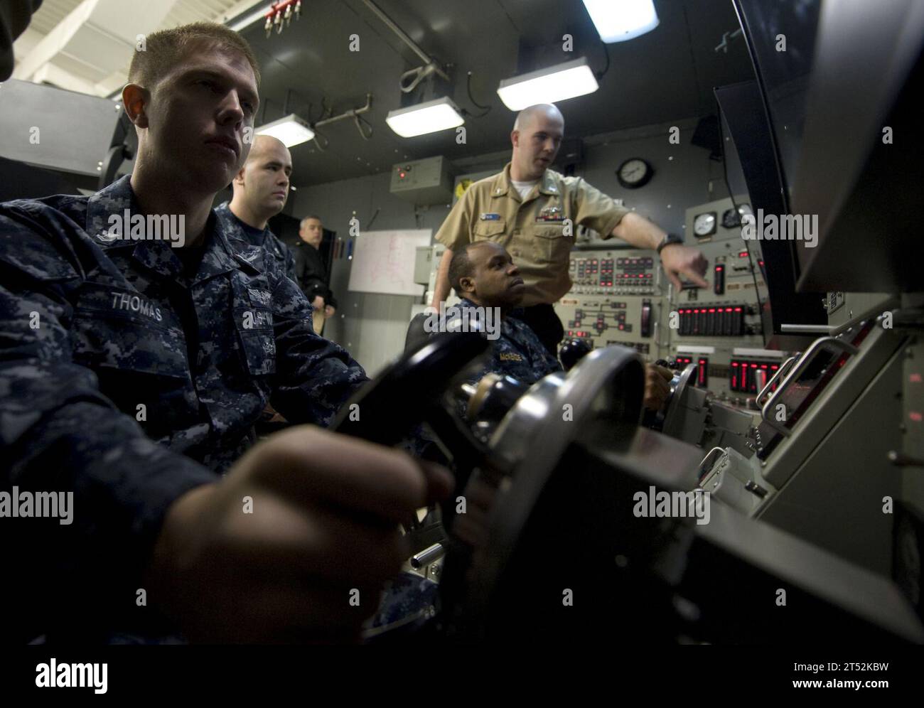All Hands magazine, Basic Enlisted Submarine School, classroom, Conn ...