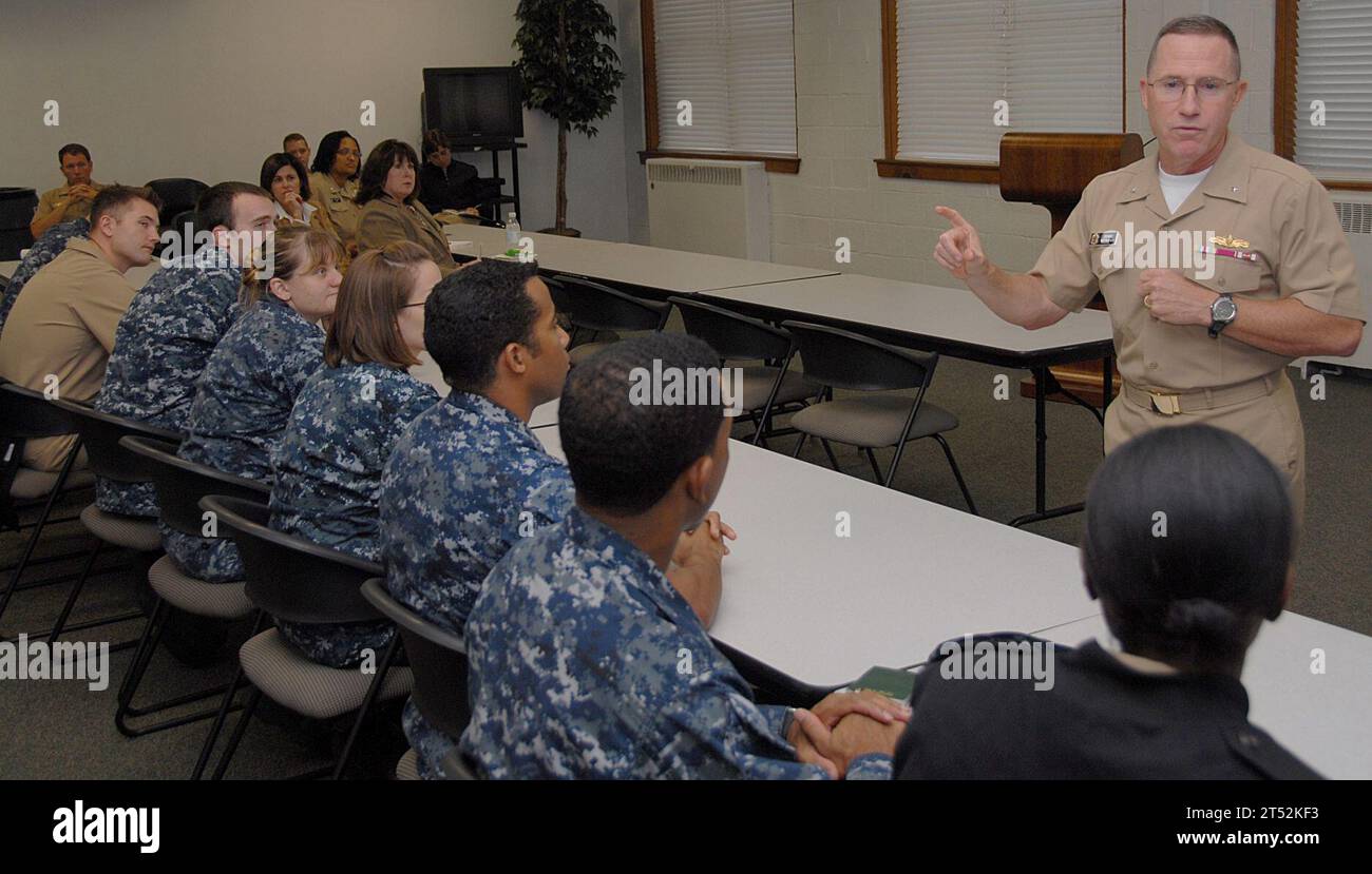 1010016764G-032 NORFOLK, Va. (Oct. 1, 2010) Chief of Information ...
