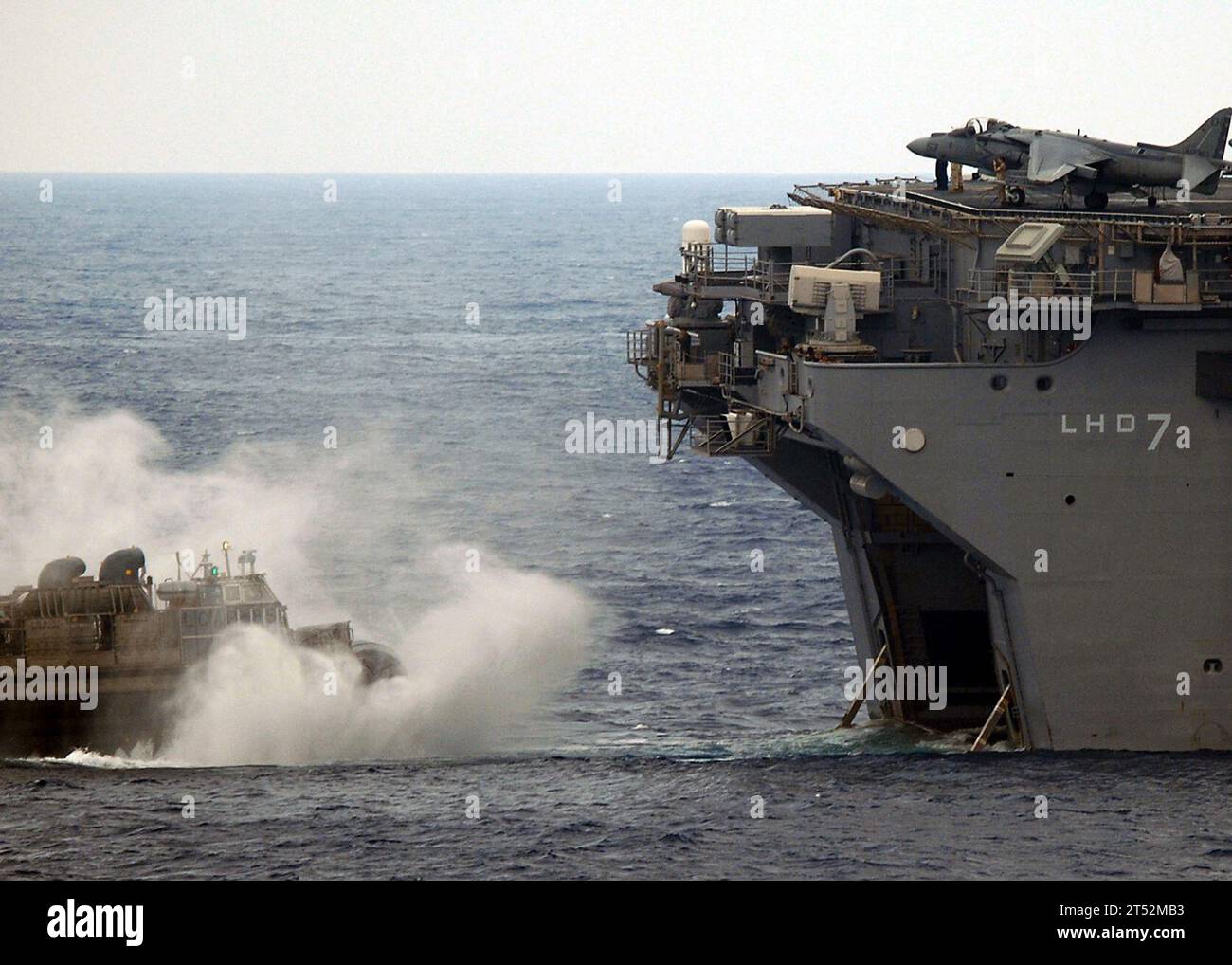 0807123392P-016 ATLANTIC OCEAN (July 12, 2008) A landing craft air ...