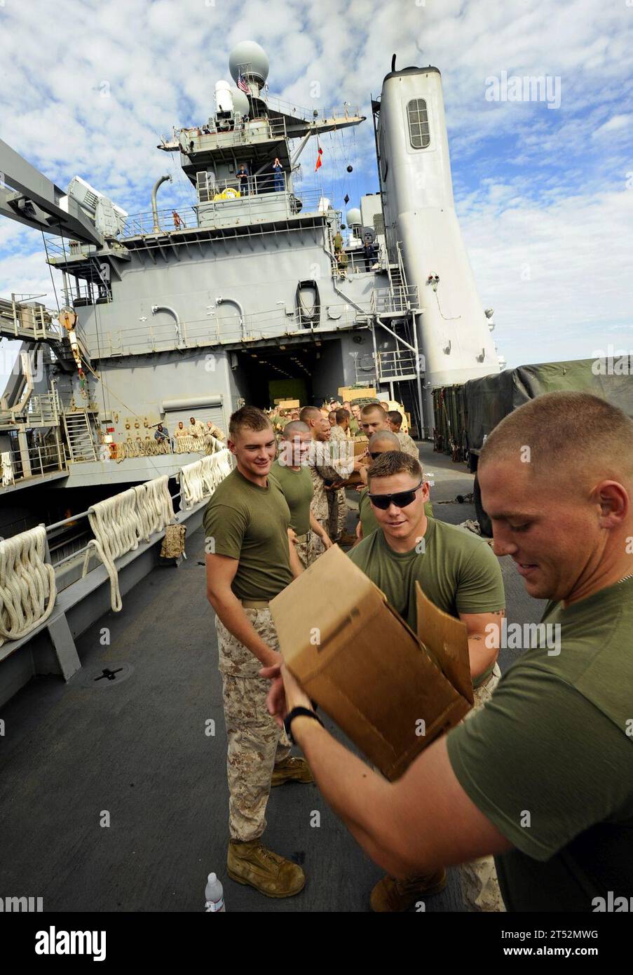 0905235345W-244 ATLANTIC OCEAN (May 23, 2009) Marines from the 22nd ...