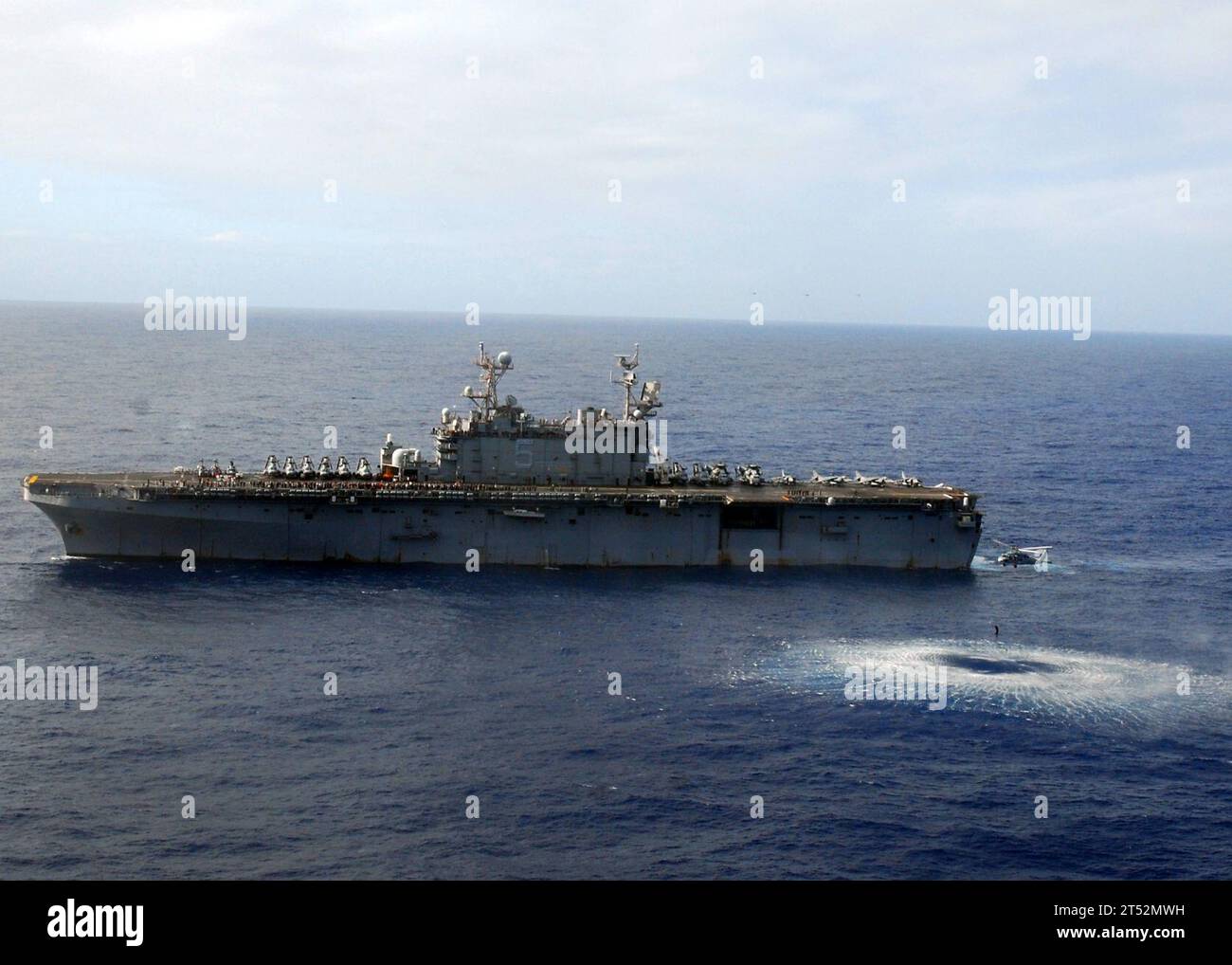 amphib, SAR, ship Stock Photo - Alamy