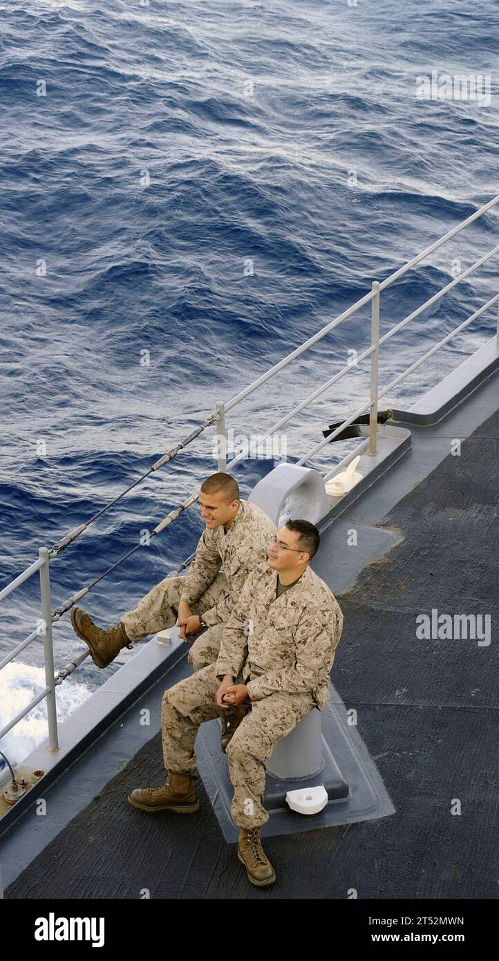 0905235345W-348 ATLANTIC OCEAN (May 23, 2009) Marines from the 22nd ...