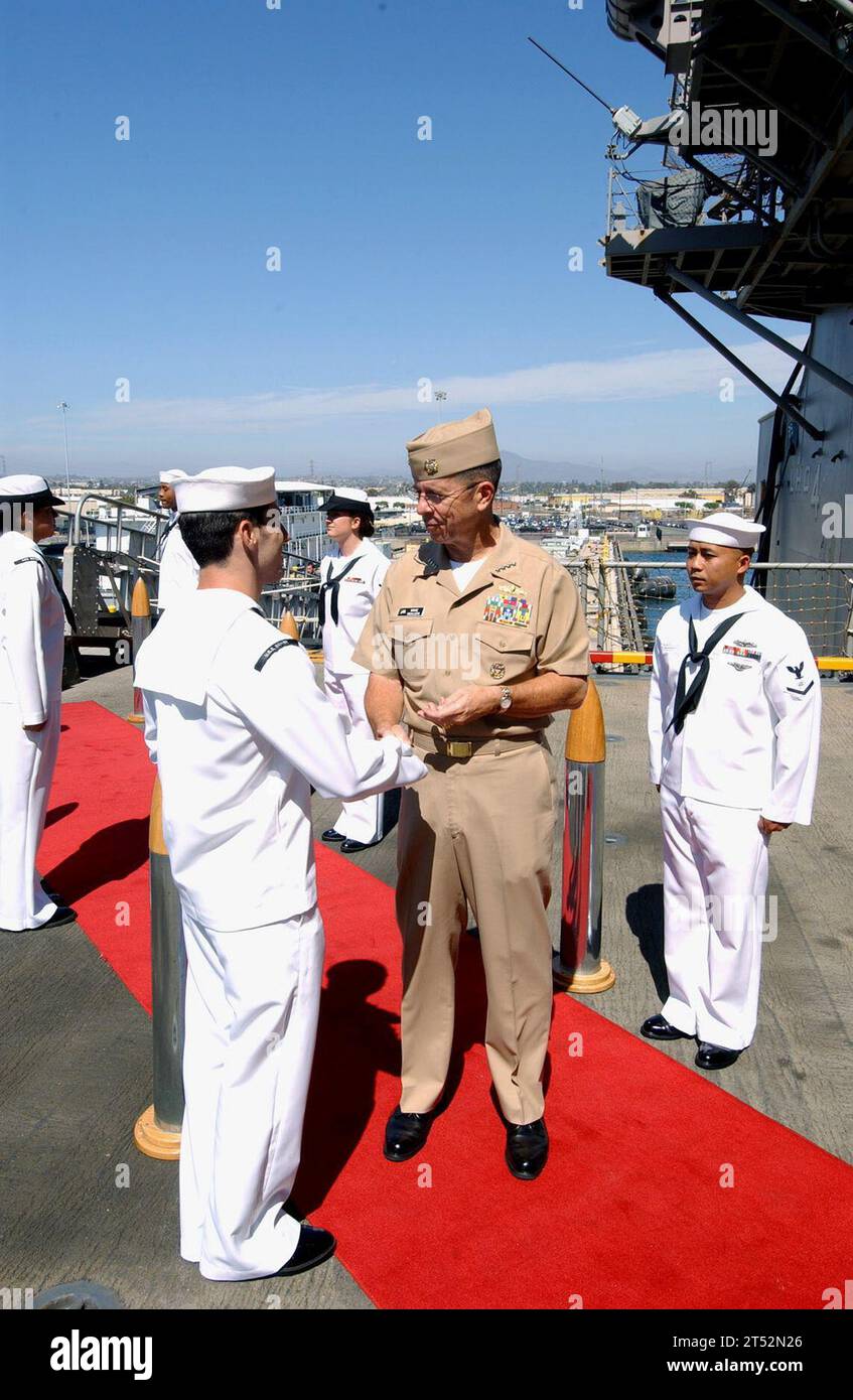 0707199150R-002 SAN DIEGO (July 19, 2007) - Chief of Naval Operations ...