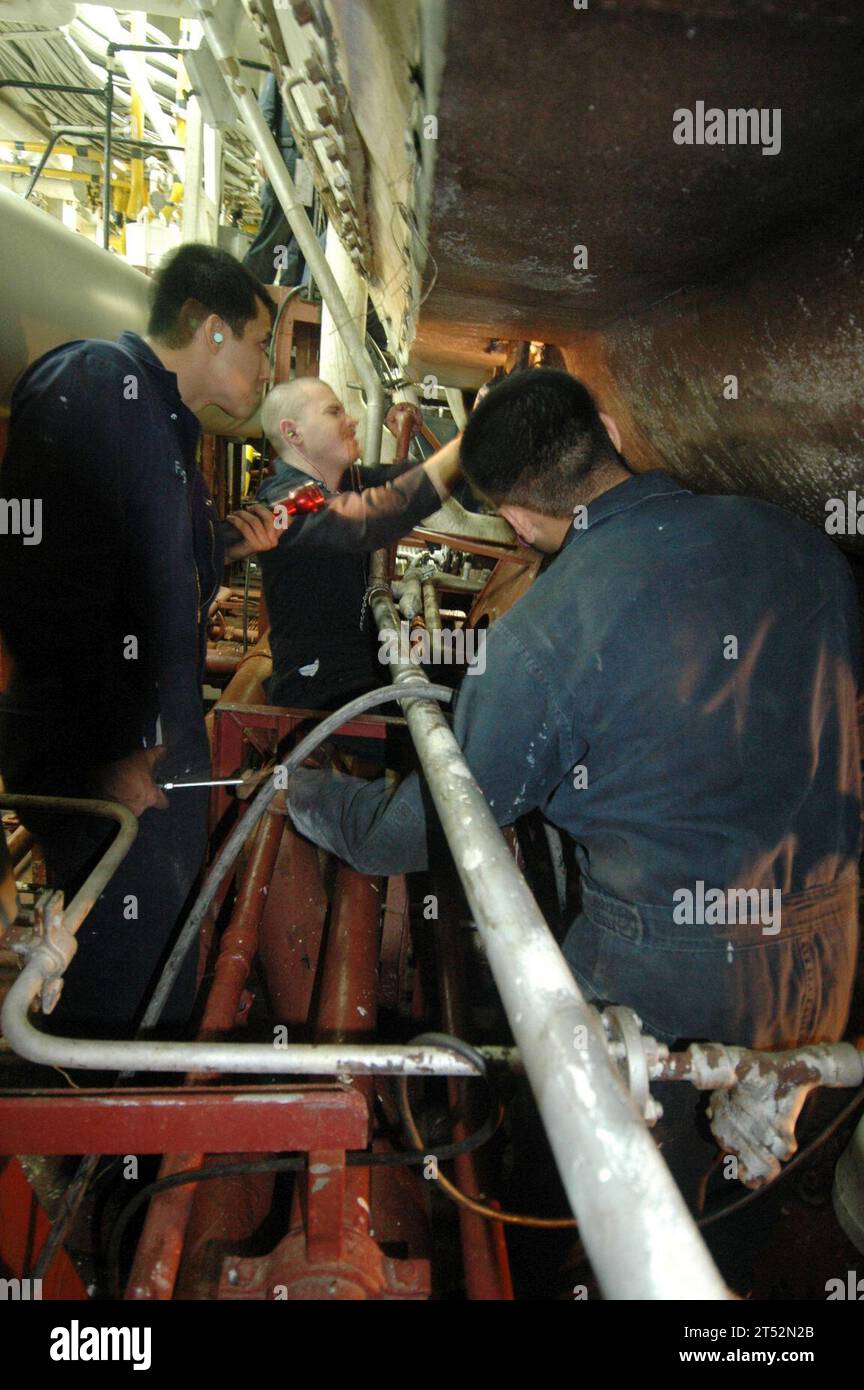 amphibious assault ship USS Boxer's (LHD 4), Boxer Expeditionary Strike ...