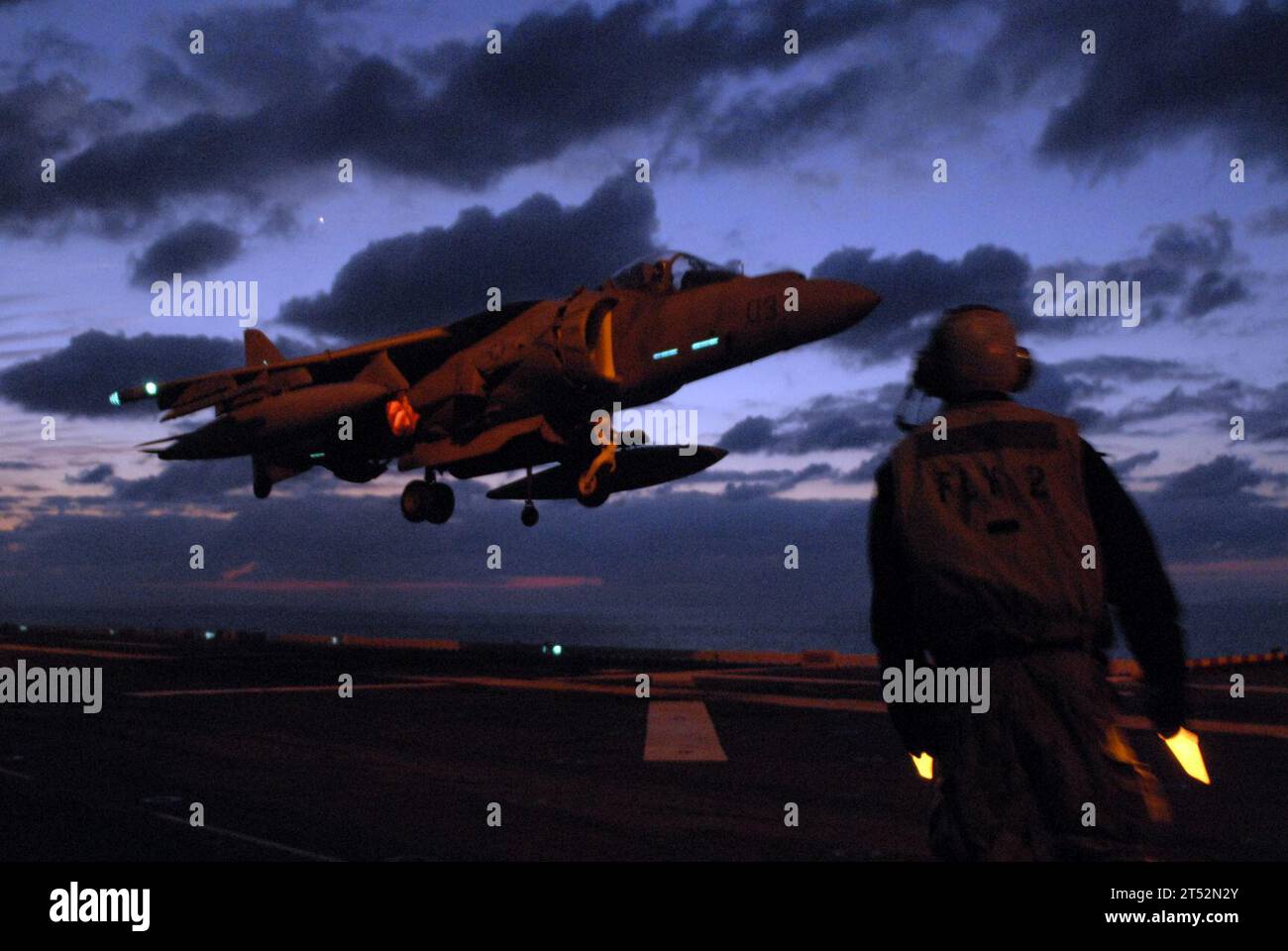 Av 8b night attack harrier ii hi-res stock photography and images - Alamy