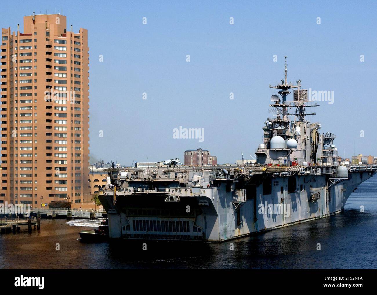 1004124649B-145 NORFOLK (April 12, 2010) The multi-purpose amphibious ...