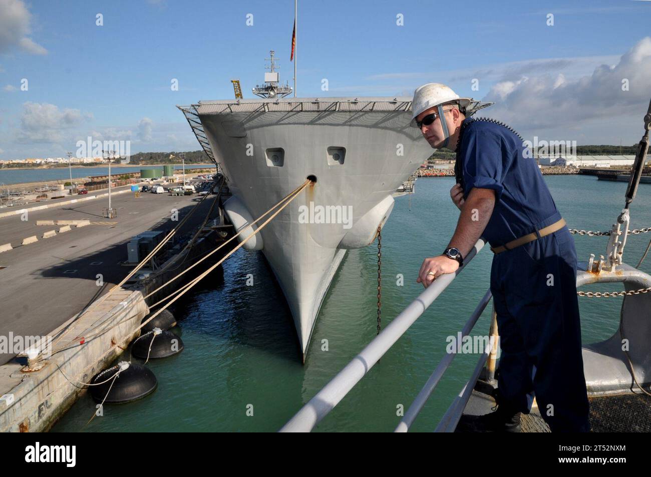 amphibious assault ship, Deployment, Kearsarge ARG, maritime, military ...