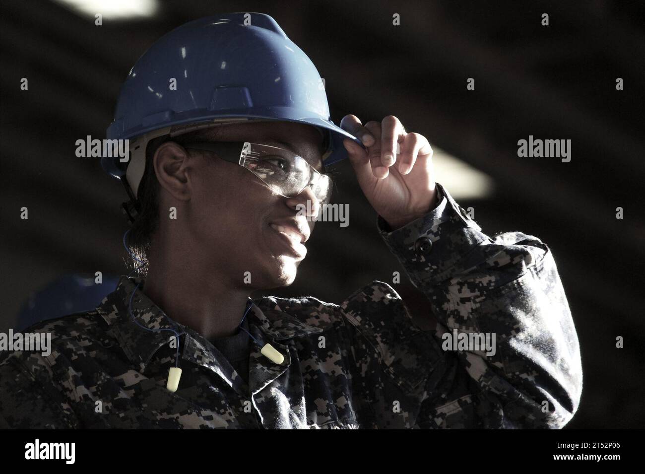 amphibious assault ship, dry dock, maintenance, navy, personal ...