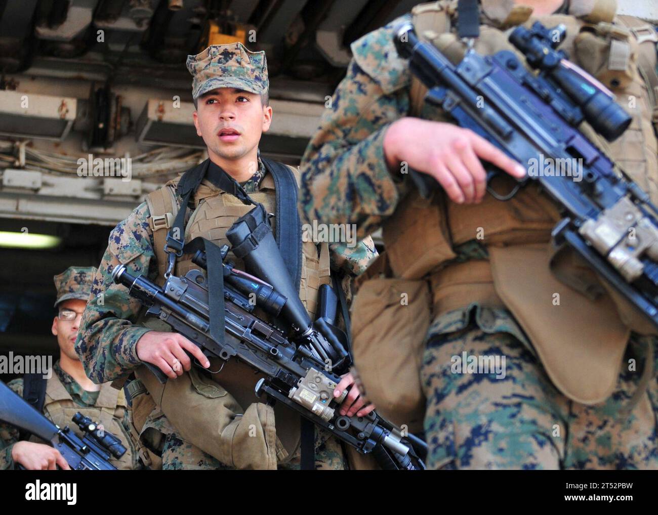 White beach naval facility hi-res stock photography and images - Alamy