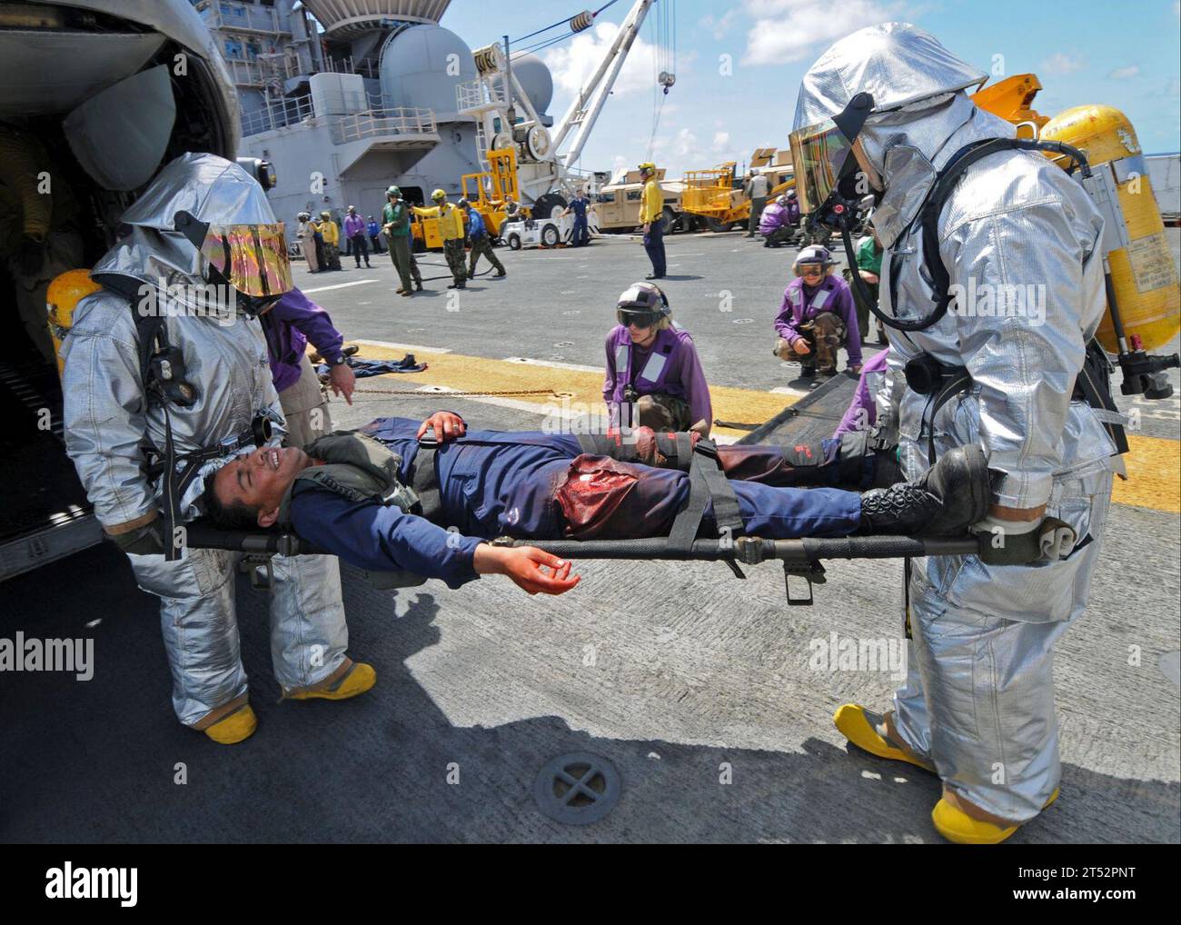 1010163237D-083 CARIBBEAN SEA (Oct. 16, 2010) A crash and salvage team ...
