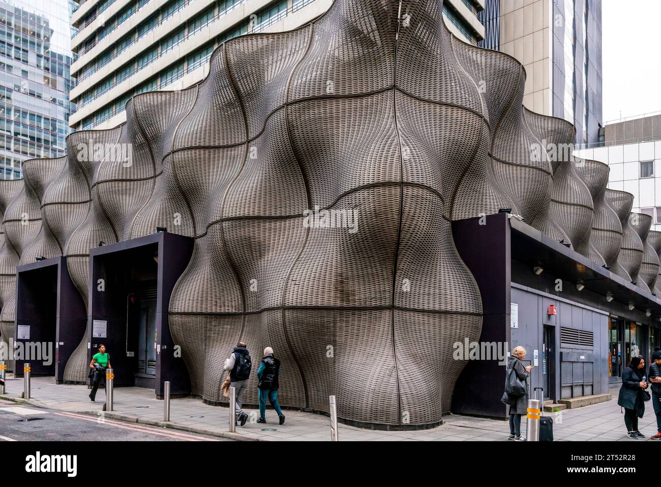 The Boiler Suit Modern Architecture By Heatherwick Studio Outside Guy's ...