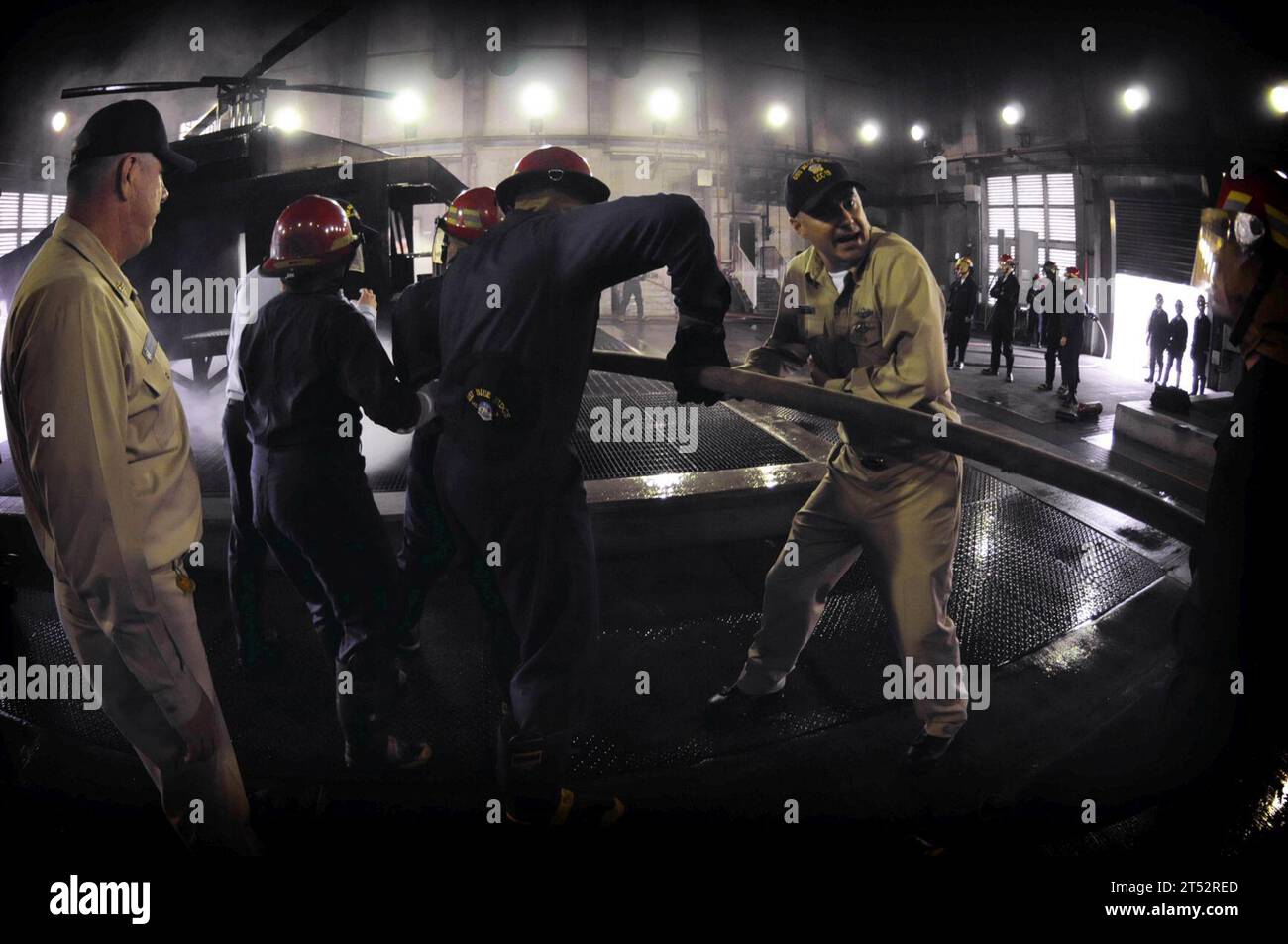 amphibious command ship, Damage Control, DCTT, USS Blue Ridge (LCC 19 ...