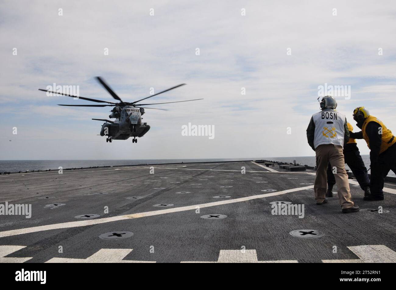 amphibious dock landing ship, CH-46E Sea Knight helicopter, flight deck ...