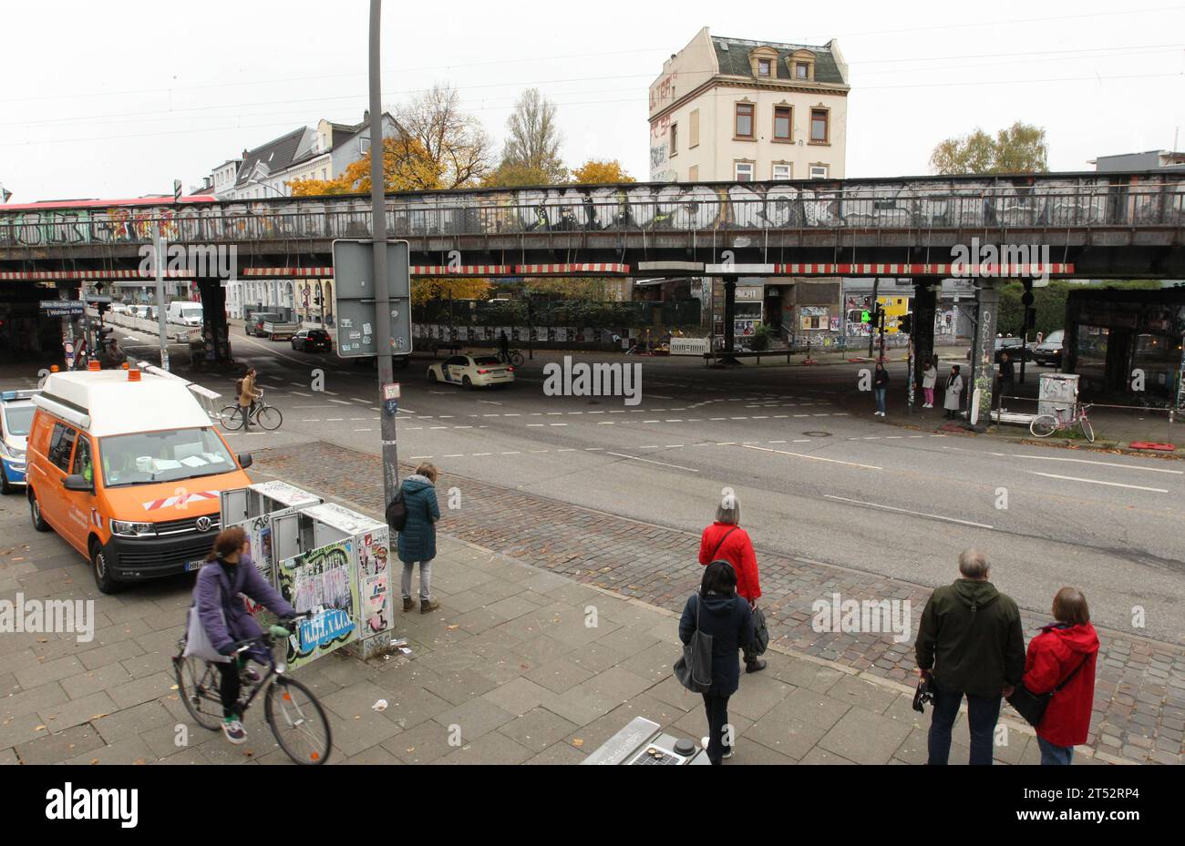 Stahl balkenbrucke hi-res stock photography and images - Alamy