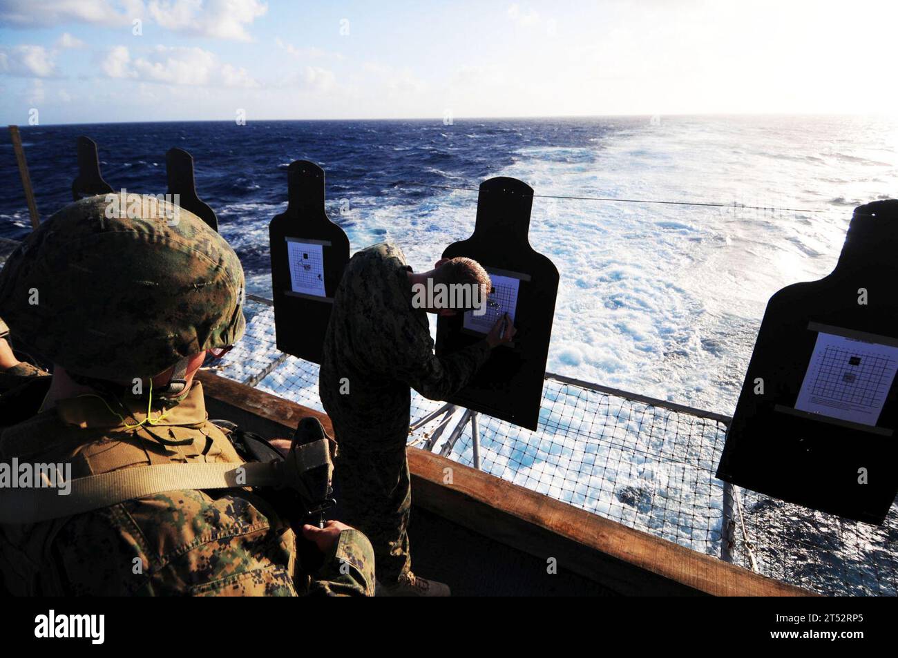 Combat logistics battalion clb 13 hi-res stock photography and images ...