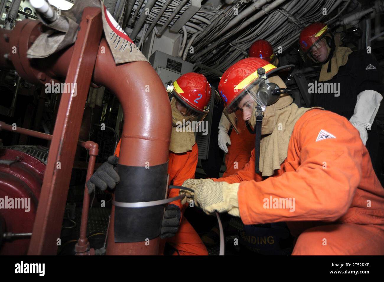 amphibious dock landing ship, gq, Sailors, training, U.S. Navy, USS ...
