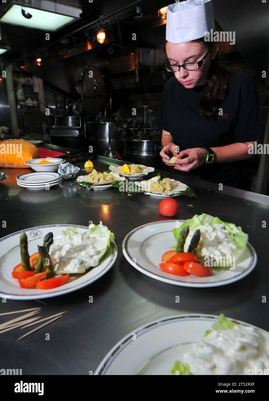 amphibious dock landing ship, food, mess decks, Morale, navy, U.S. Navy ...